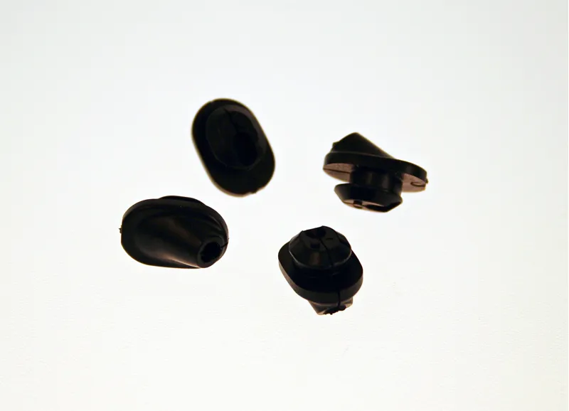 Shimano SM-GM01 6770 Ultegra Di2 grommet for EW-SD50 cable - 4 x 6 mm round